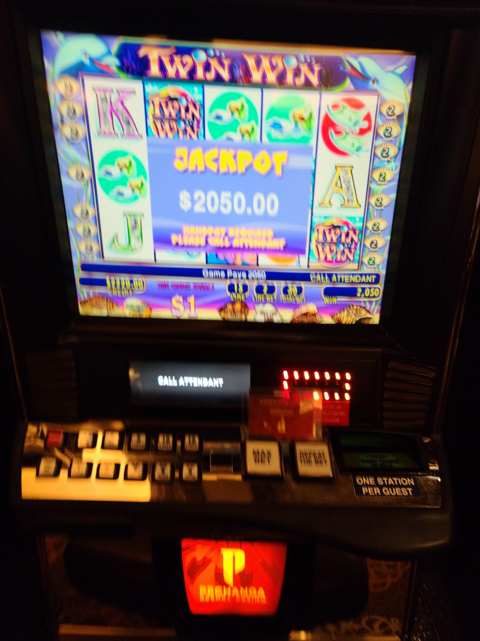Twin Win Slot Machine by