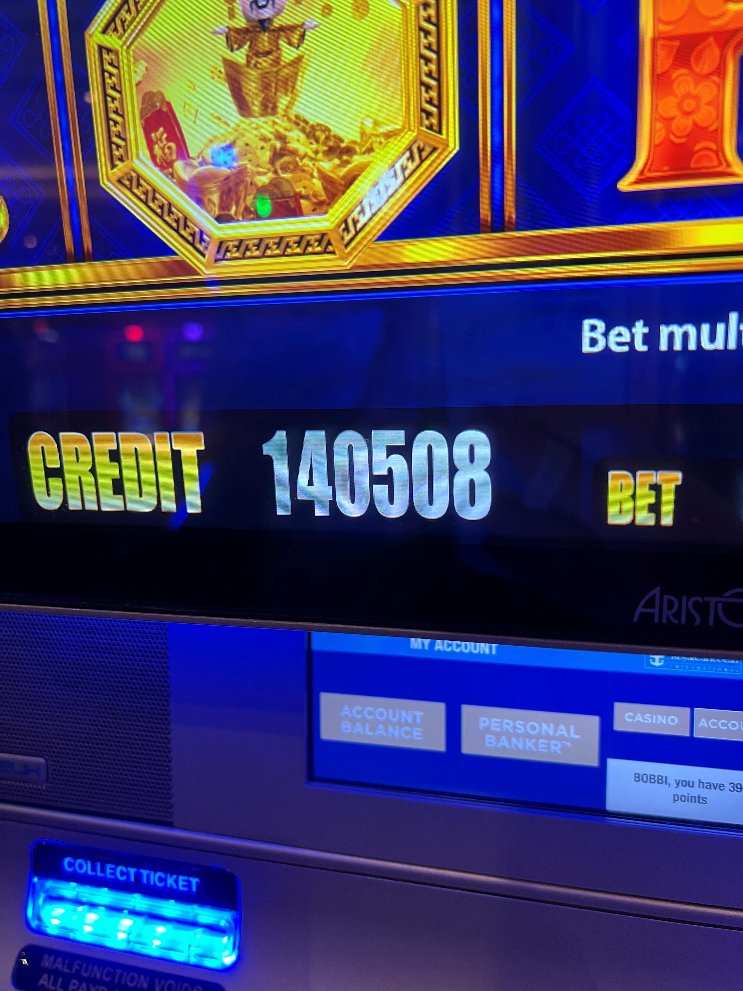 Slot Machines Onboard Mariner of the Seas Casino