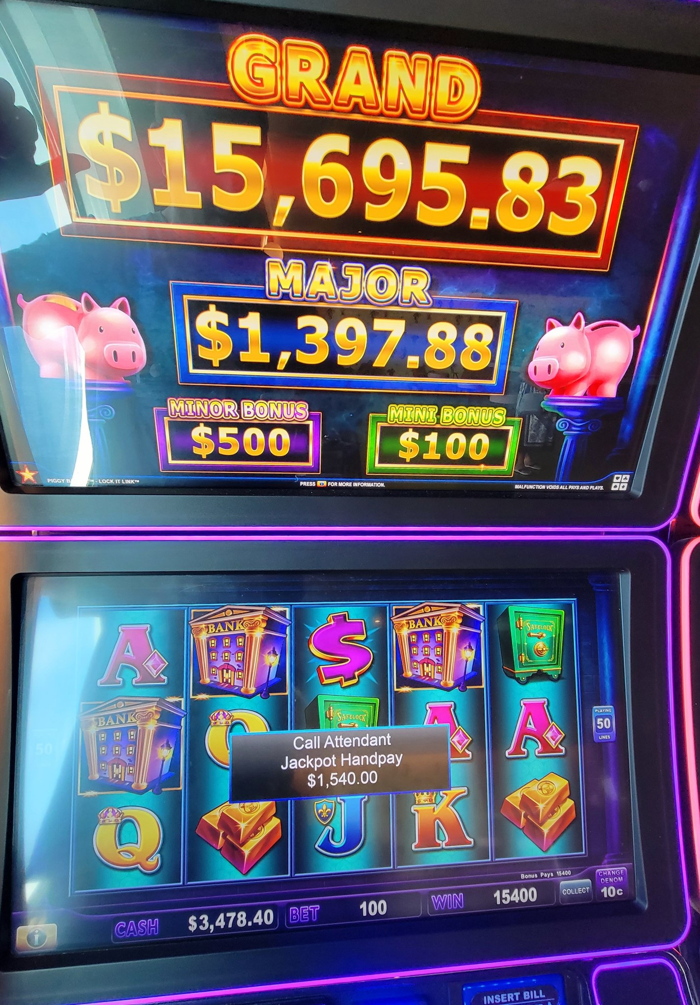 Piggy Jackpot Slot Machine by Aristocrat