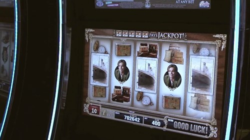 Titanic Slot Machine by